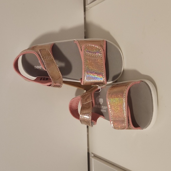 Shoes | Nwt See Kai Run Rose Iridescent Sandals | Poshmark
